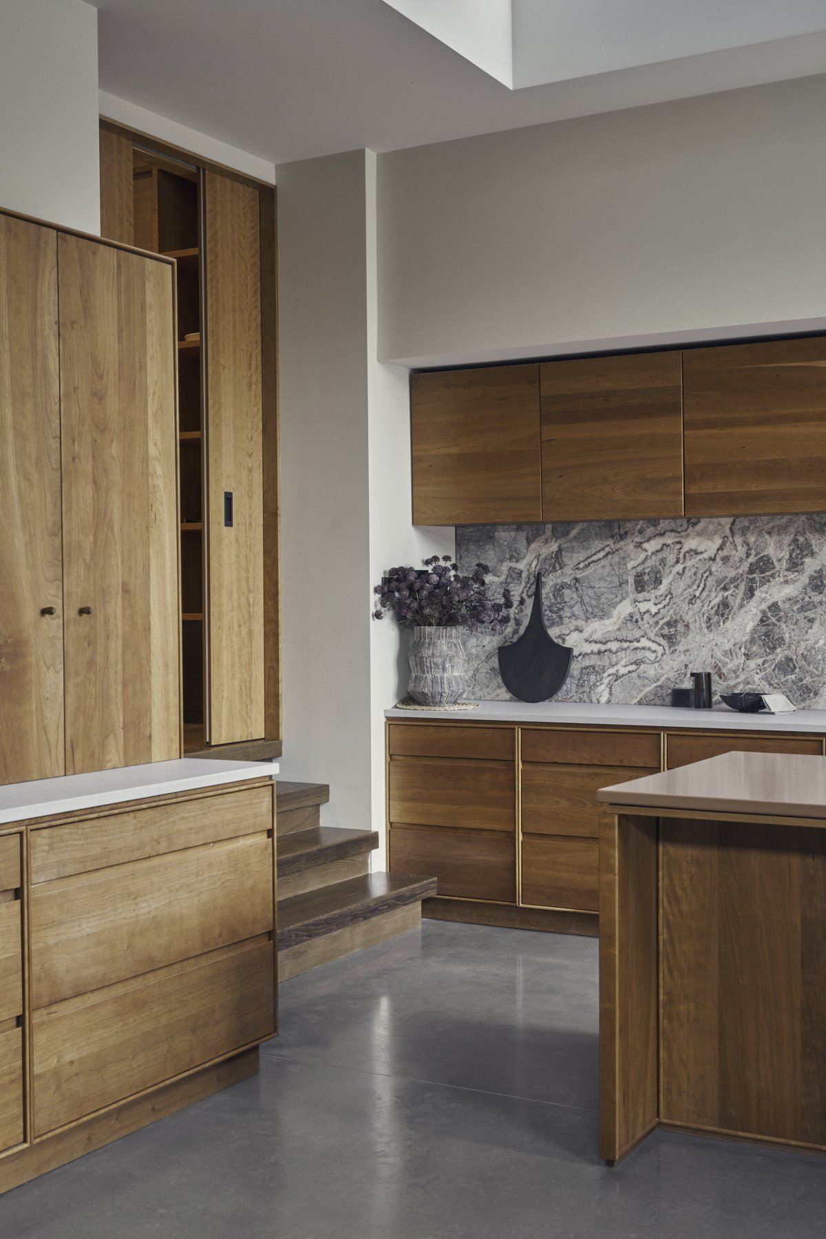 YINJISPACE - Daytrip Studio x Queens Park House